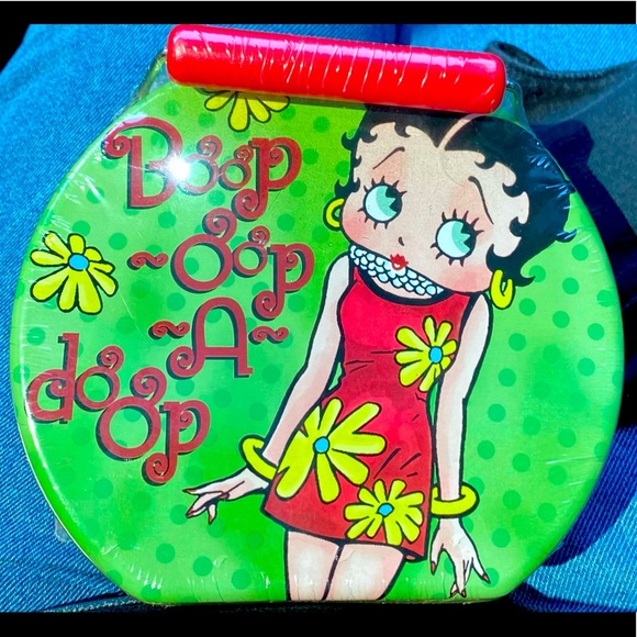 Betty Boop | Other | Betty Boop Daisy Round Lunchbox Collectors Tin ...